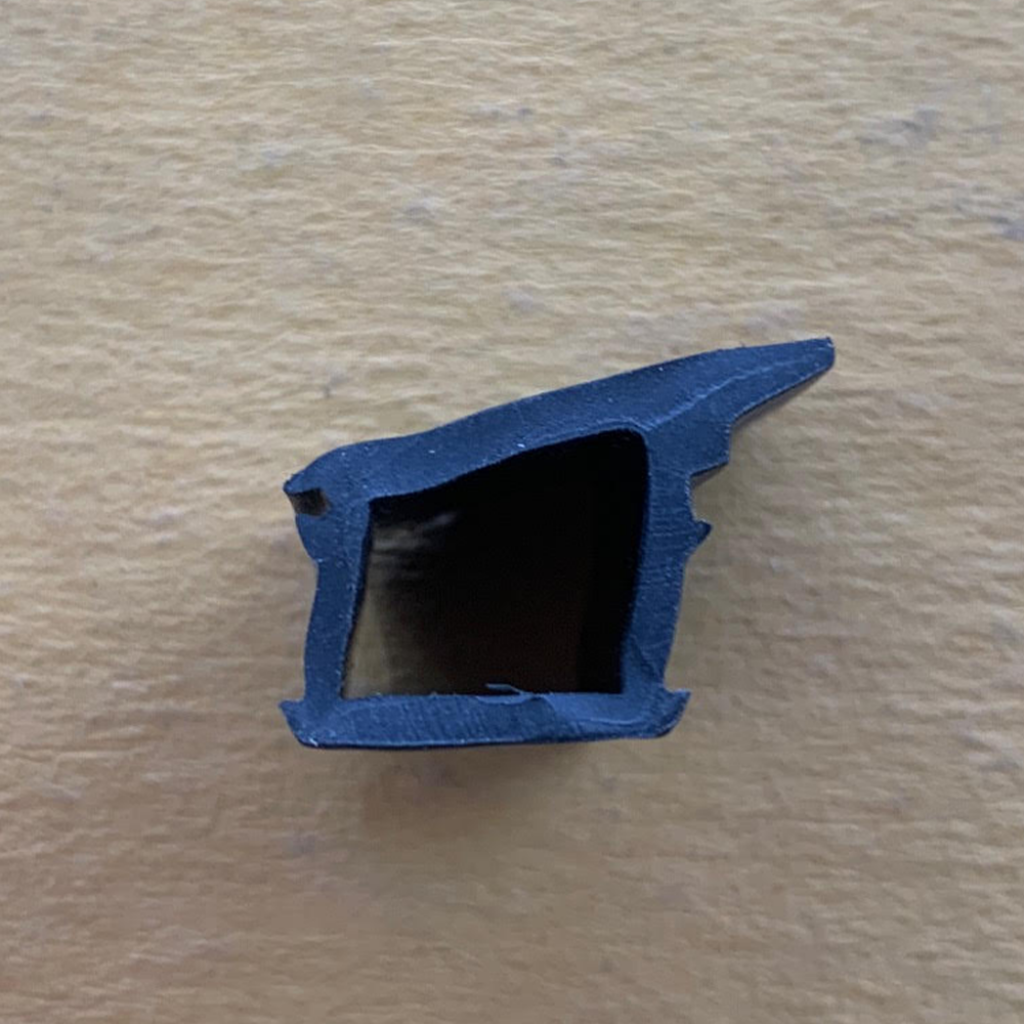 Kinro 8600 Series Window Vinyl Nosing - Black (Per FT) - Edmonton RV ...